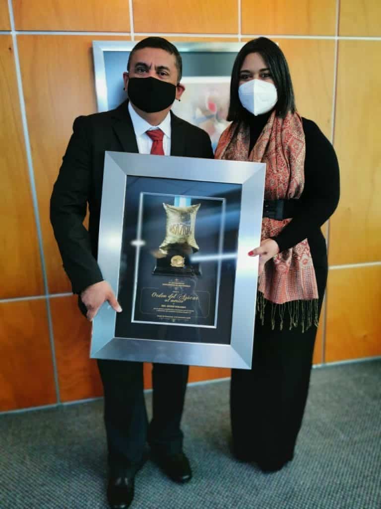 Ingeniero Edwin Delgado recibe la Orden del Azúcar al Mérito - GUATECAÑA